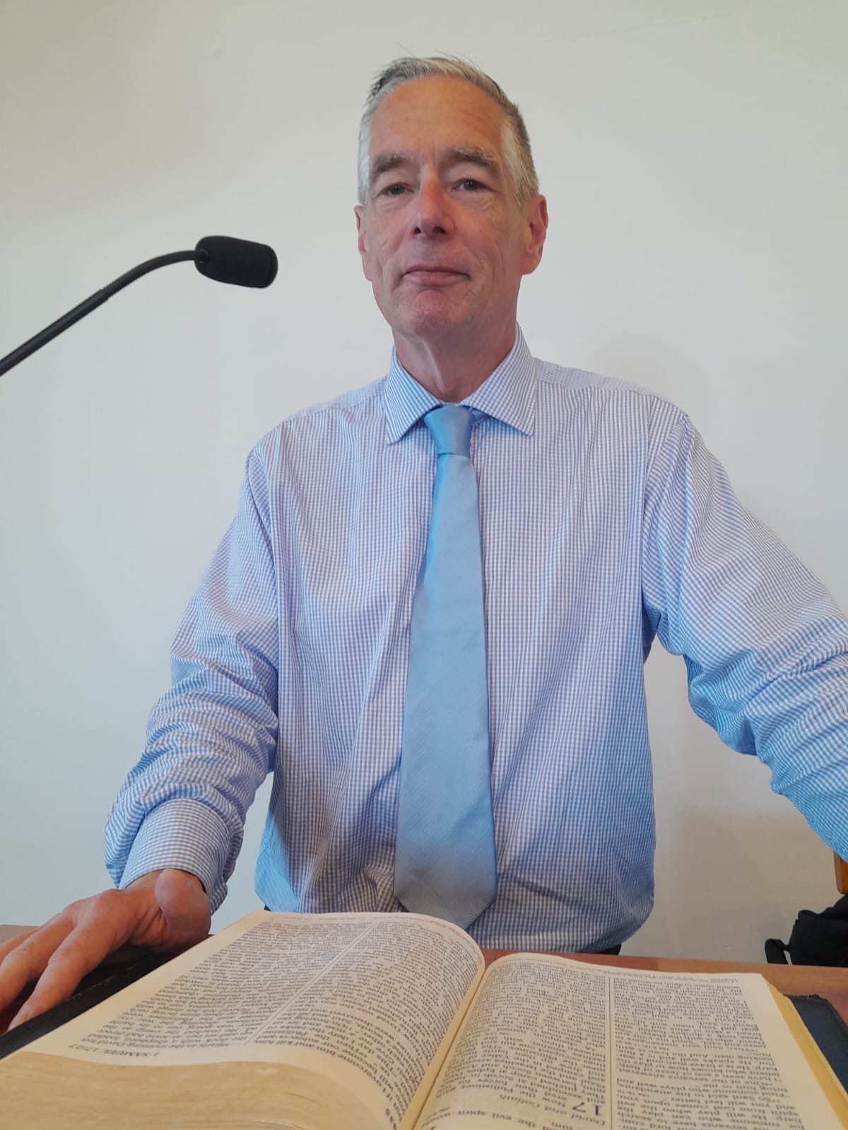 About Pastor Mark Pash – Park Hill Evangelical Church